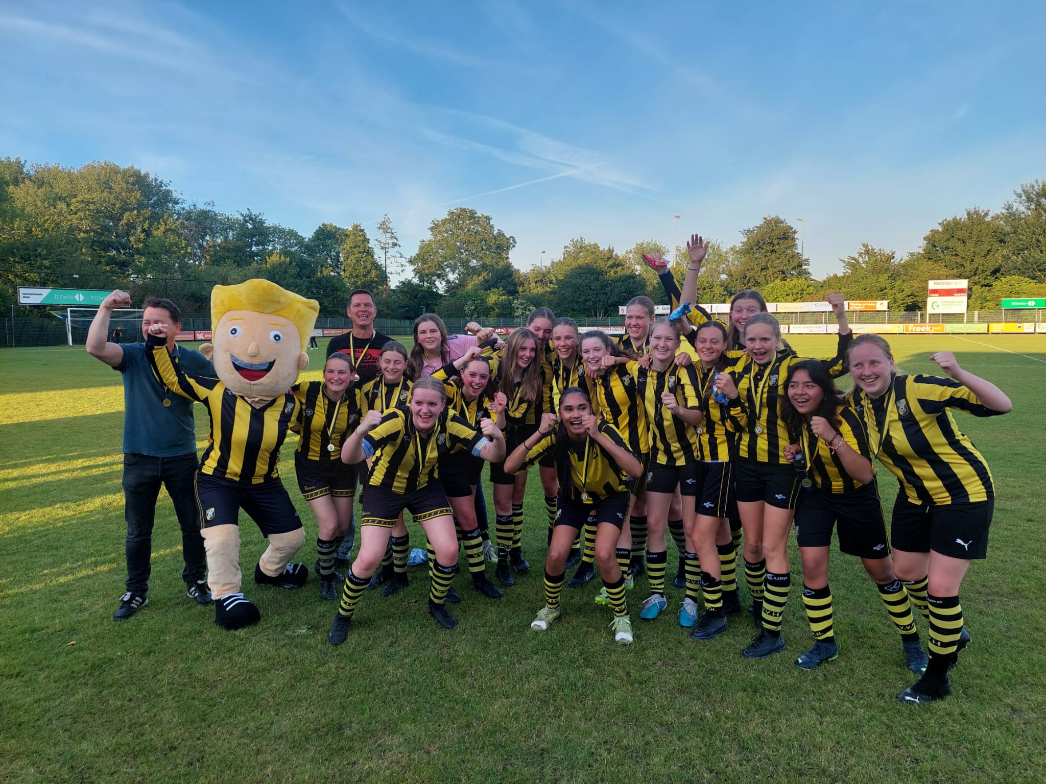 MO17 KAMPIOEN!! | VV Haastrecht